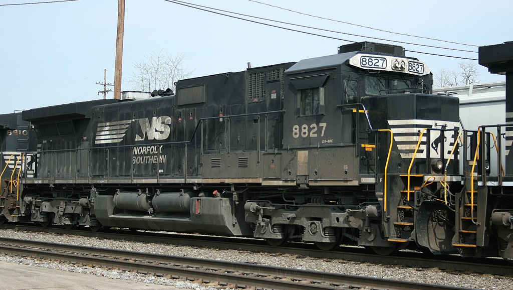 NS 8827